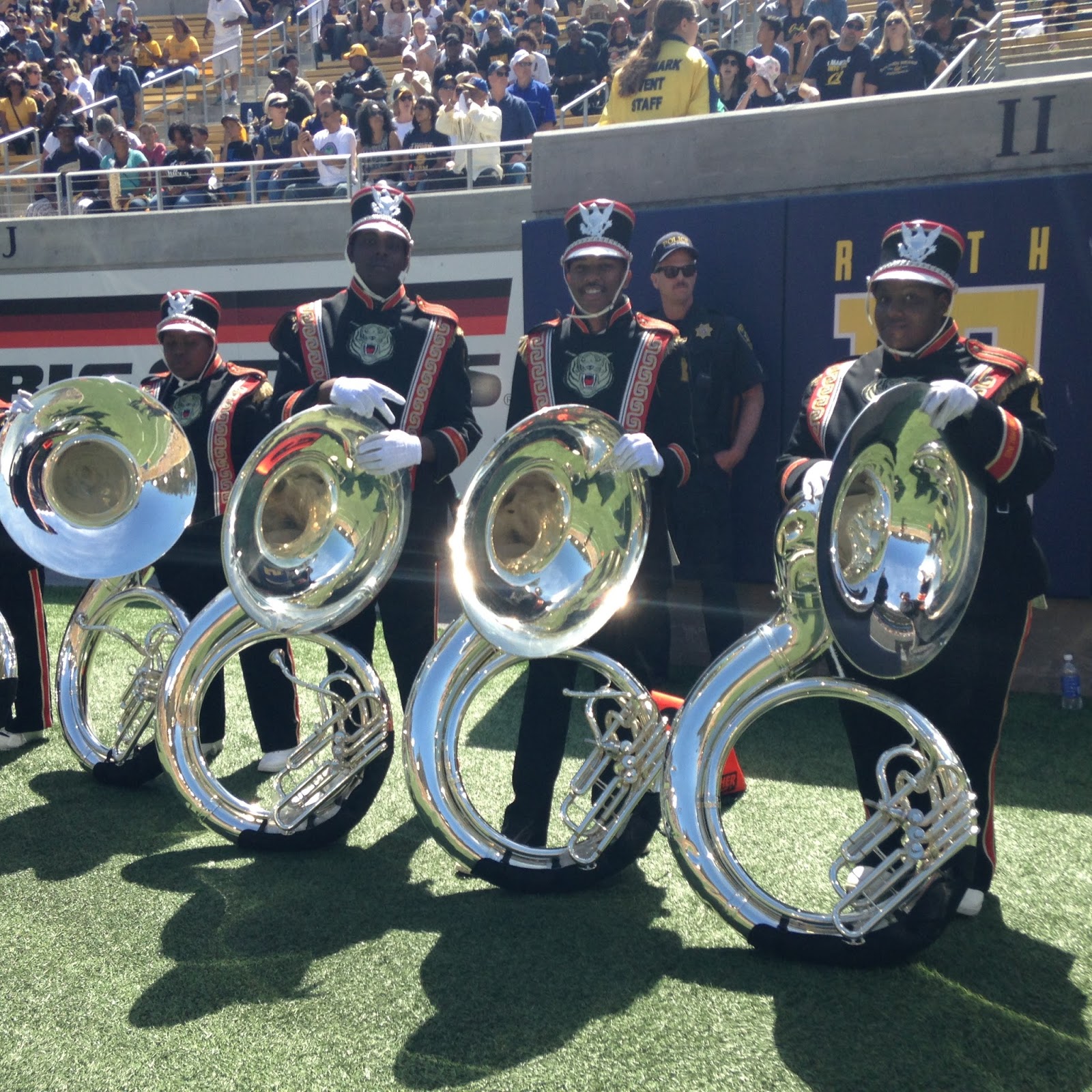 Kingi Knox Presents The GREATEST Fan: September 2015