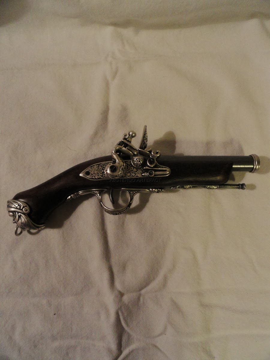 Abstergo Artefact: AC4 Pistol Gun With Smooth Barrel