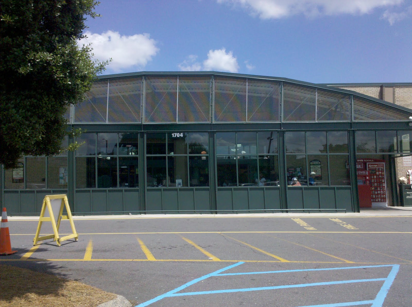 Grocerying: Harris Teeter plans reinvention for Plaza-Midwood store