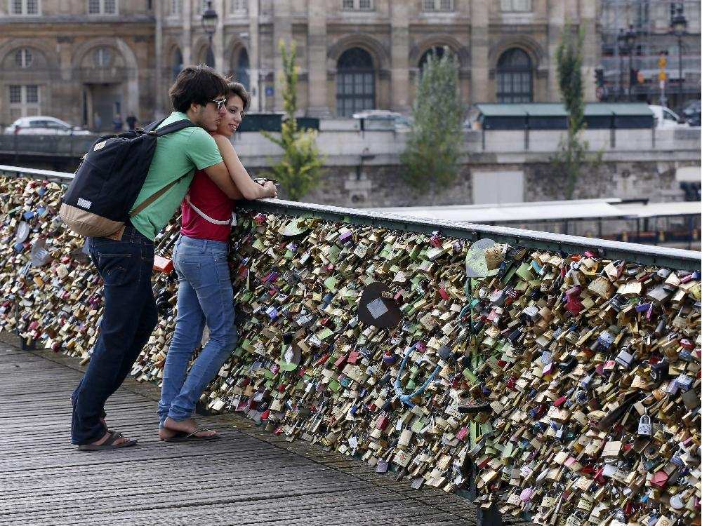 Locks-itz: Love Locks Around the World