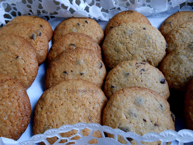 Marilú Entre Pucheros: COOKIES CON PERLAS DE CHOCOLATE