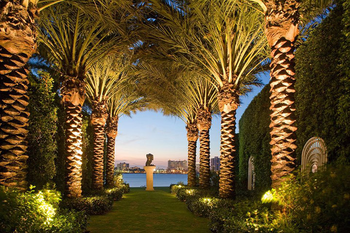 Hamparan Seni: Wal Kurma Tompok Tompok