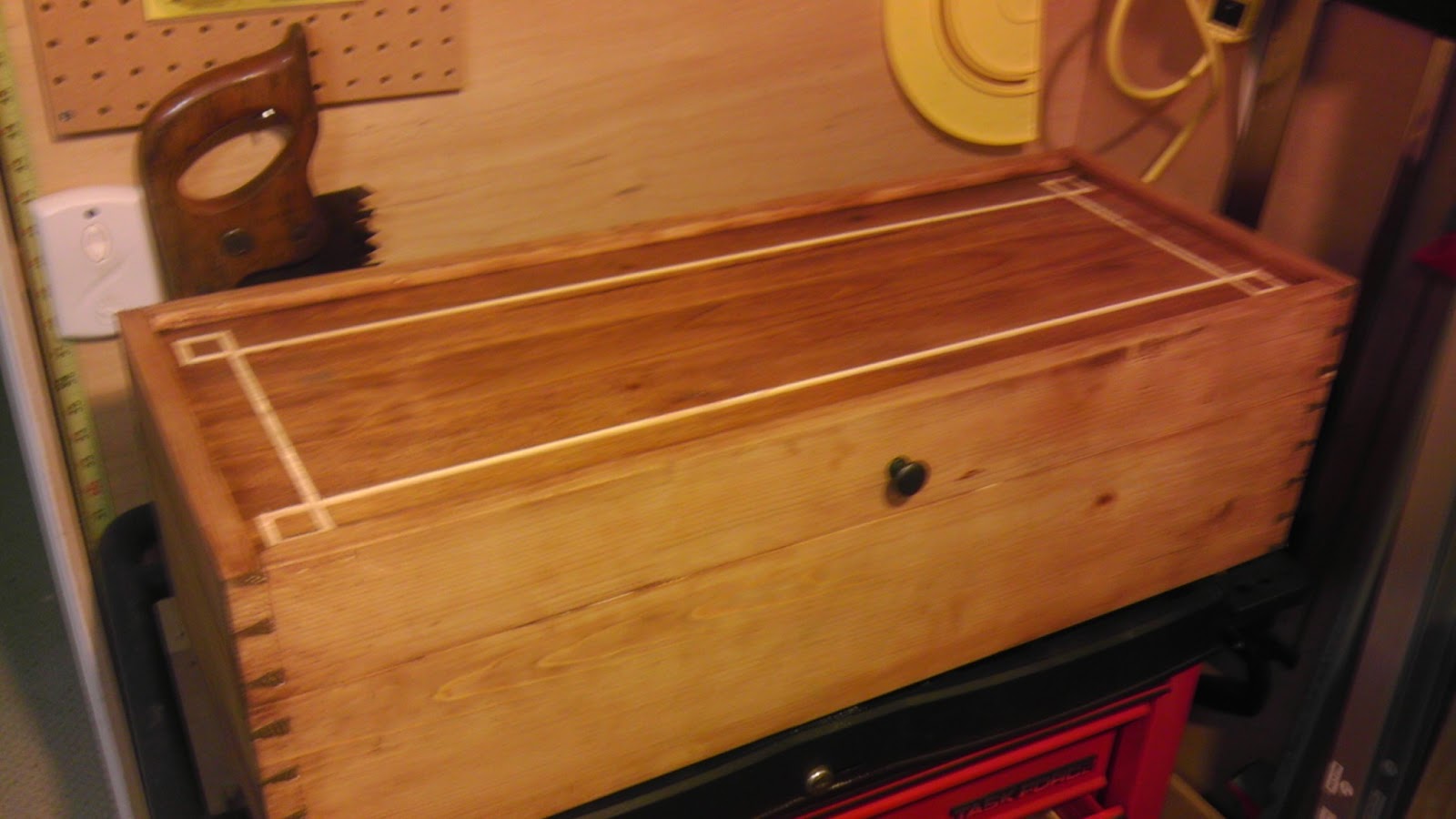 A Tool Chest for Hand Saws