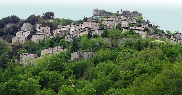 Living (with) abroad in Tuscany: Lucchio: Another random treasure