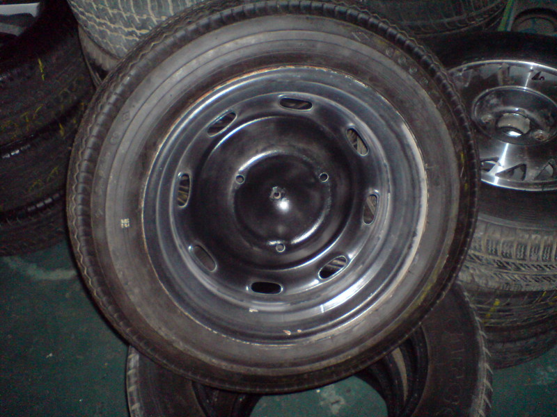 5ª Roda Center: Roda e Pneu Renault Gordini