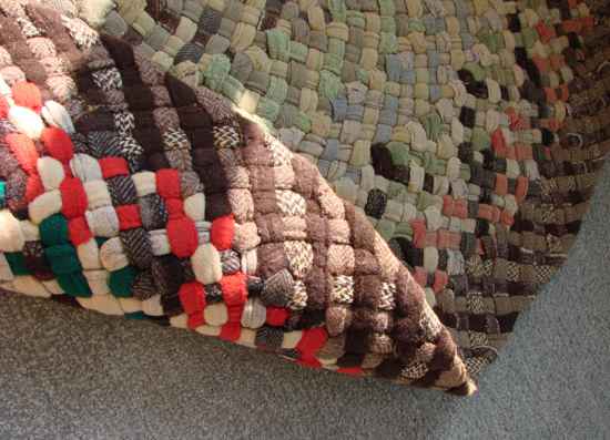 DIY Braided Rug From Old Fabric | Find My DIY