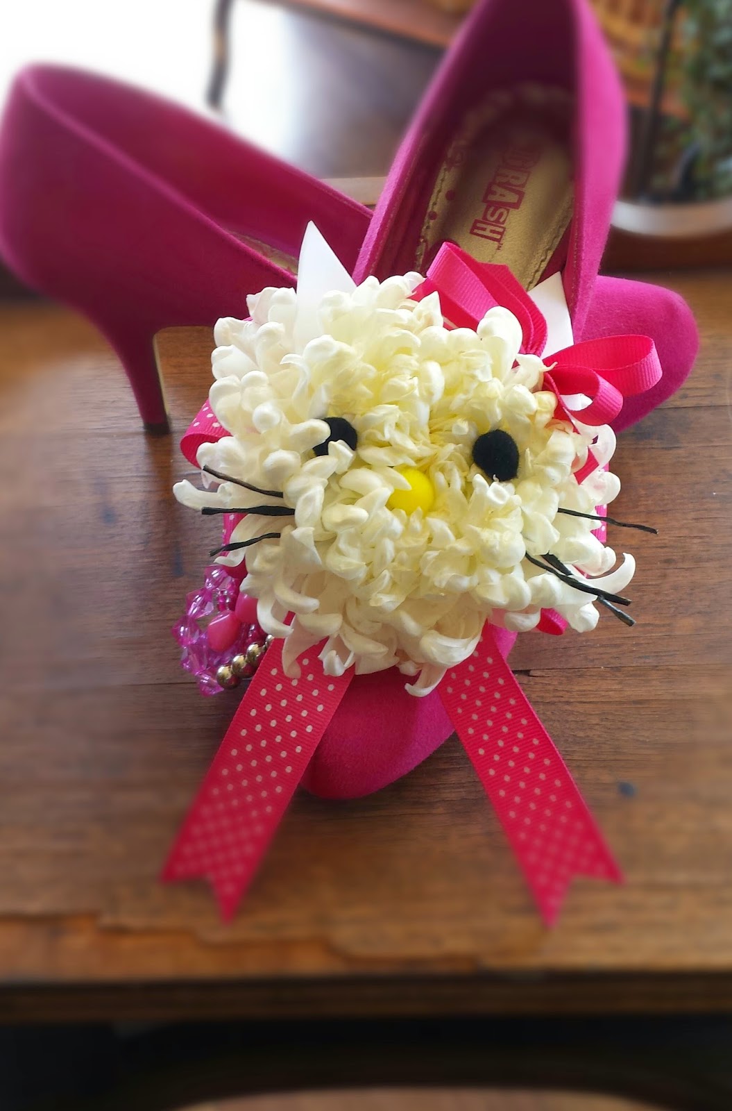 Prom Flowers: Hello Kitty goes to prom!