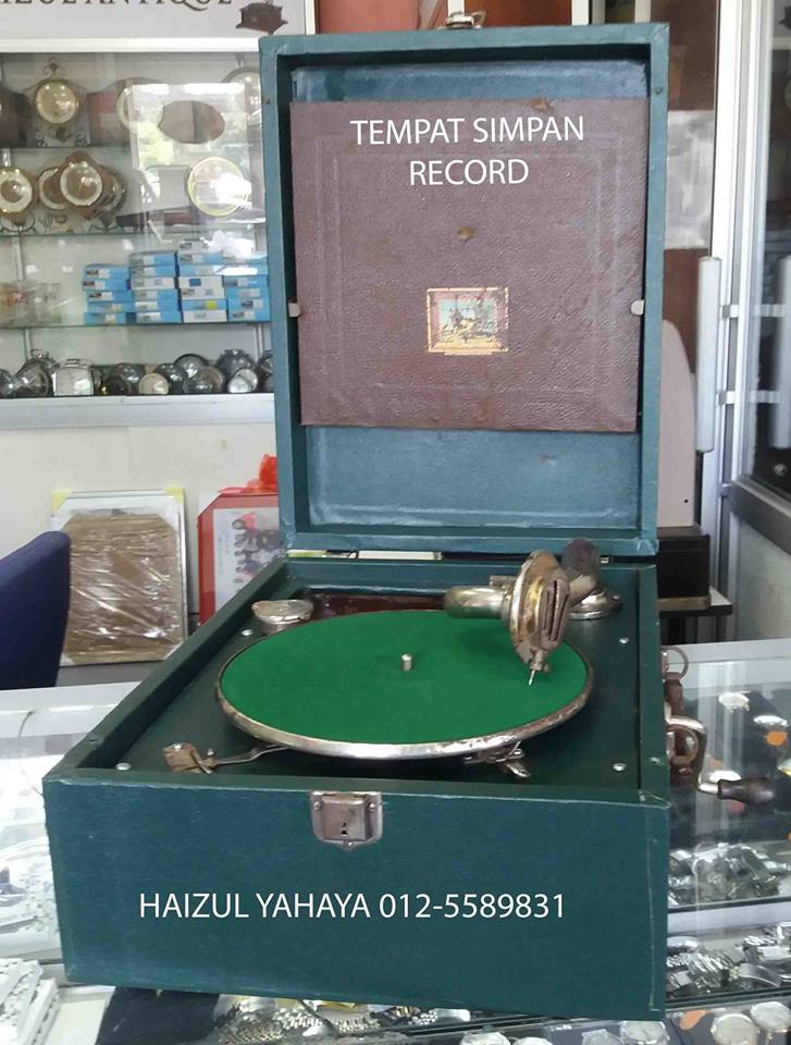 Haizul-Antique: LEOPHONE TALKING MACHINE (BOX GRAMOPHONE) RM1600