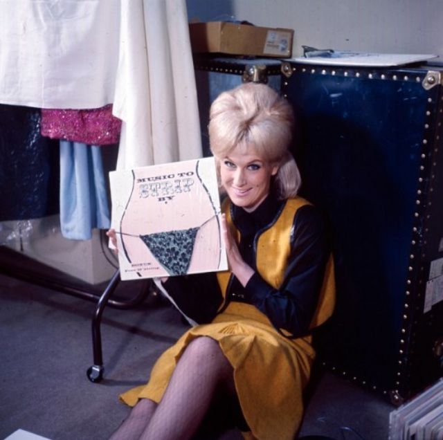 Britain's Queen of Pop: 46 Beautiful Photos of Dusty Springfield in the ...