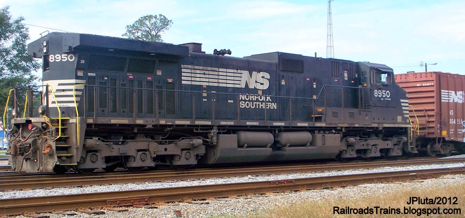 RAILROAD Freight Train Locomotive Engine EMD GE Boxcar BNSF,CSX,FEC ...