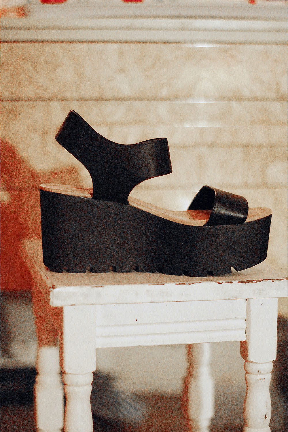 DIY GLITTER PLATFORM SHOES - KAYLA HADLINGTON