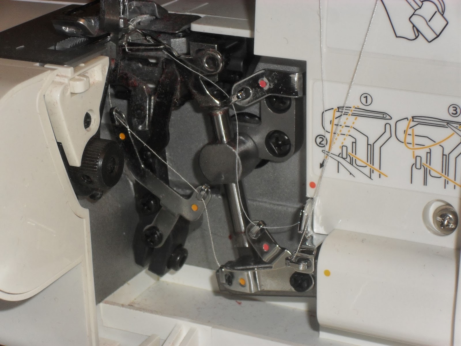 Poczwarka Prezentuje...: Overlock SINGER 14SH754 i 2-minutowa przeróbka