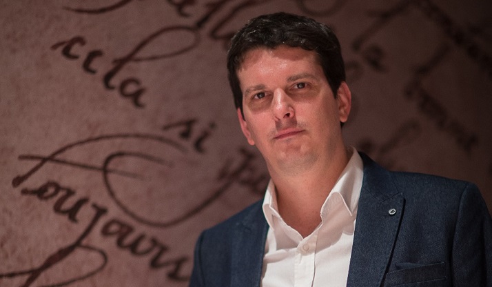 Nicolás Boni : La escenografía como espacio de significación