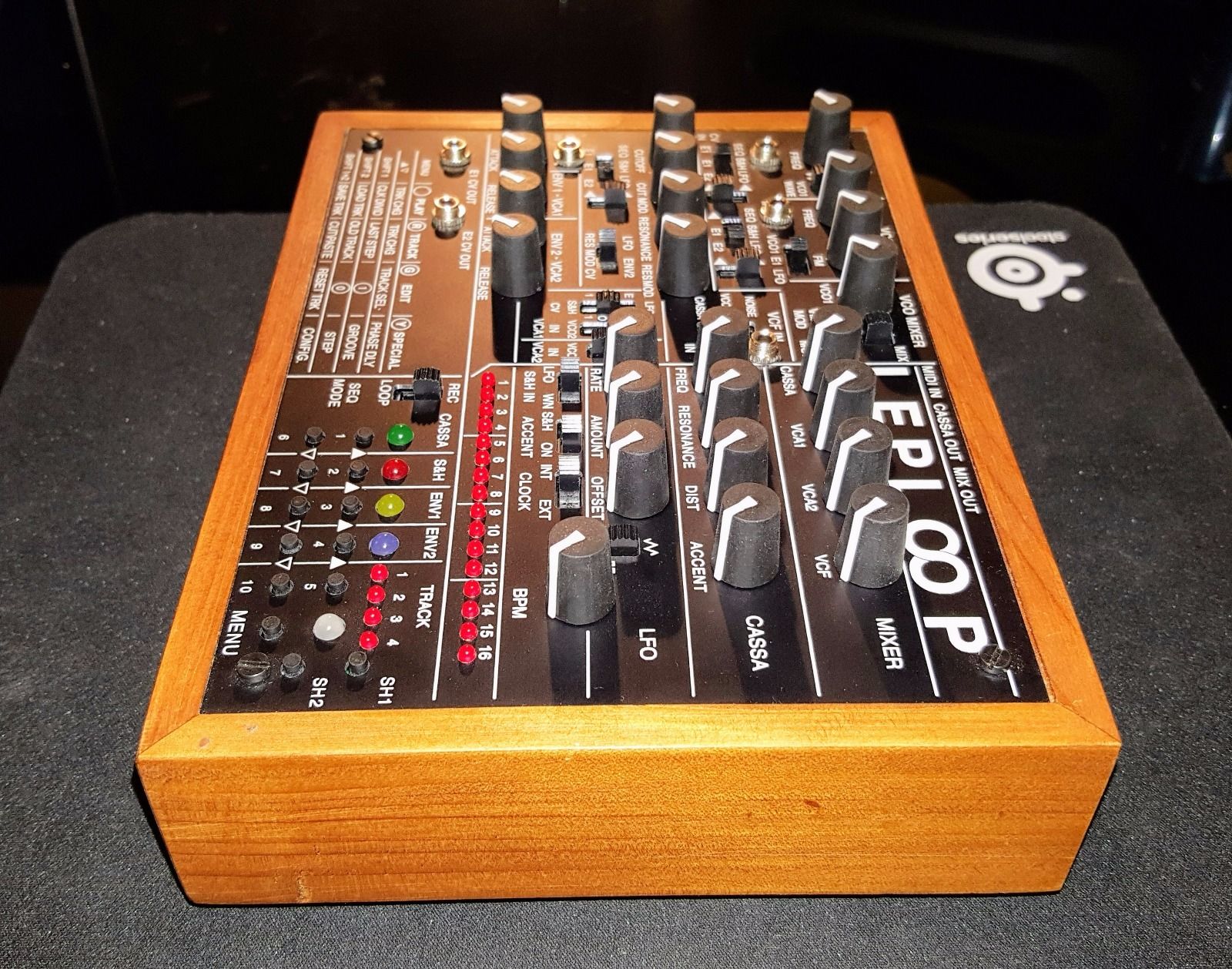 MATRIXSYNTH: LEPLOOP V2 Synthesizer, Sequencer, Drum Machine