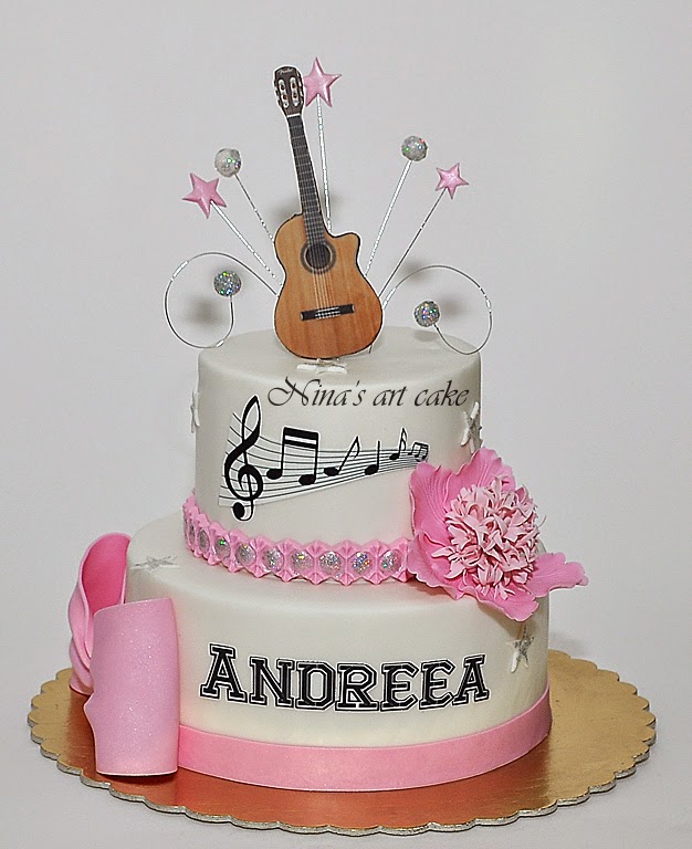 Nina's Art Cake: Tort aniversar pentru Andreea