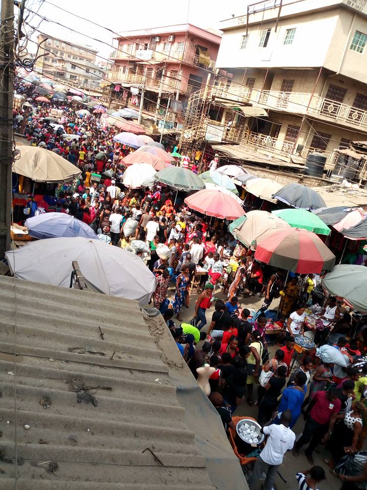 See how busy Sokoto road of Onitsha Main Market looked like this season ...