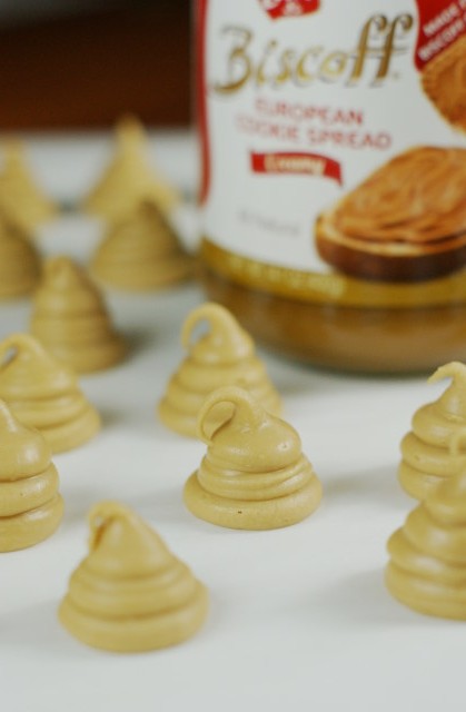 Irresistibly Adorable Biscoff Kisses | The Kitchen is My Playground