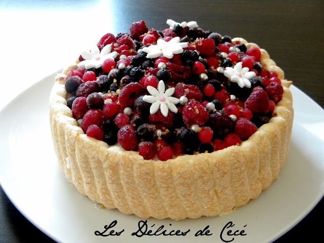 Les Délices de Cécé: Charlotte aux fruits rouges