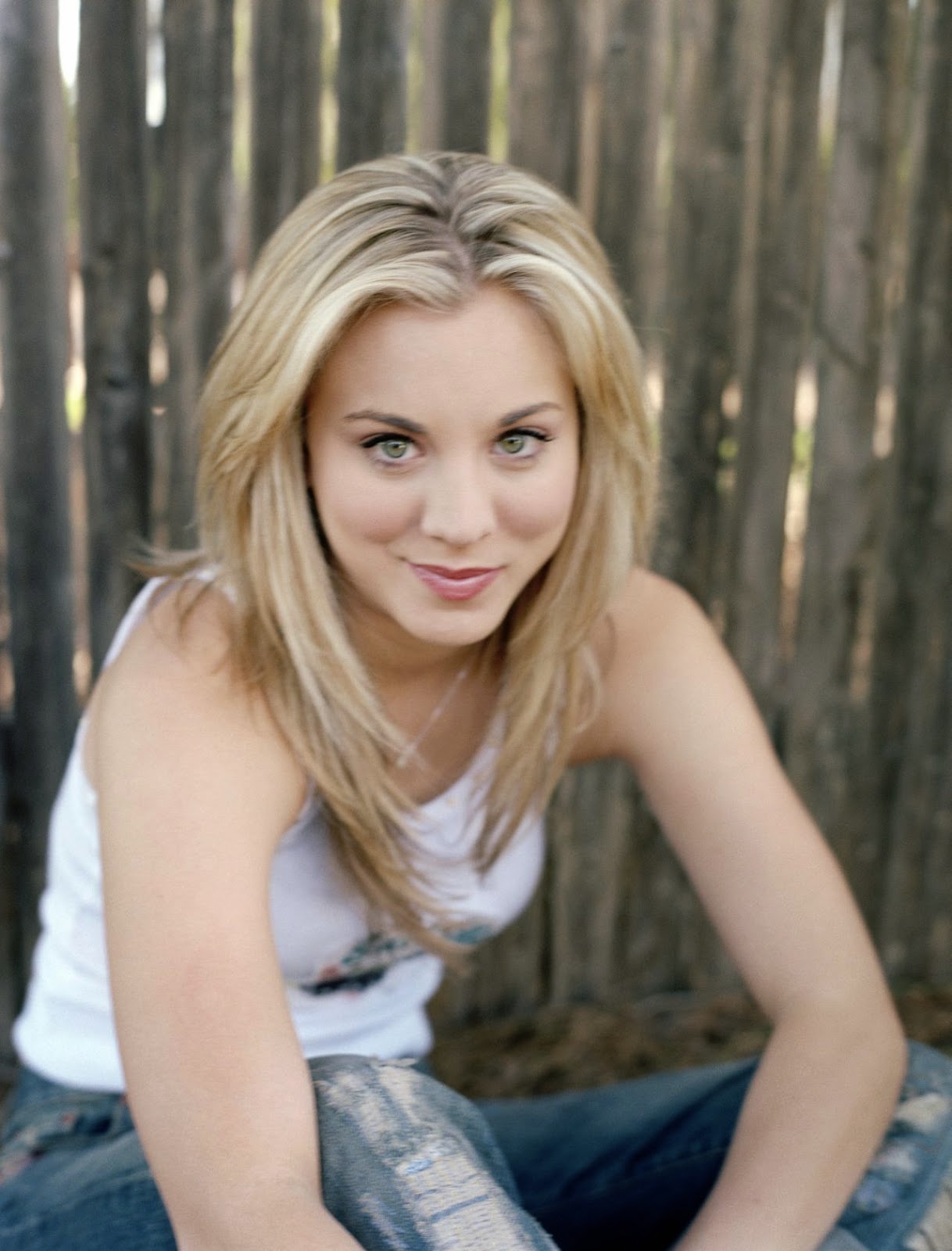 CELEBRITY BIO NEWS FASHIONS MOVIES: Kaley Cuoco Bio News Profile ...
