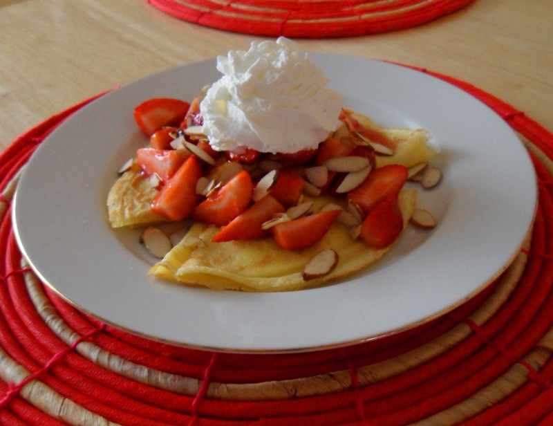 Happy Medley: Crepes {recipe}