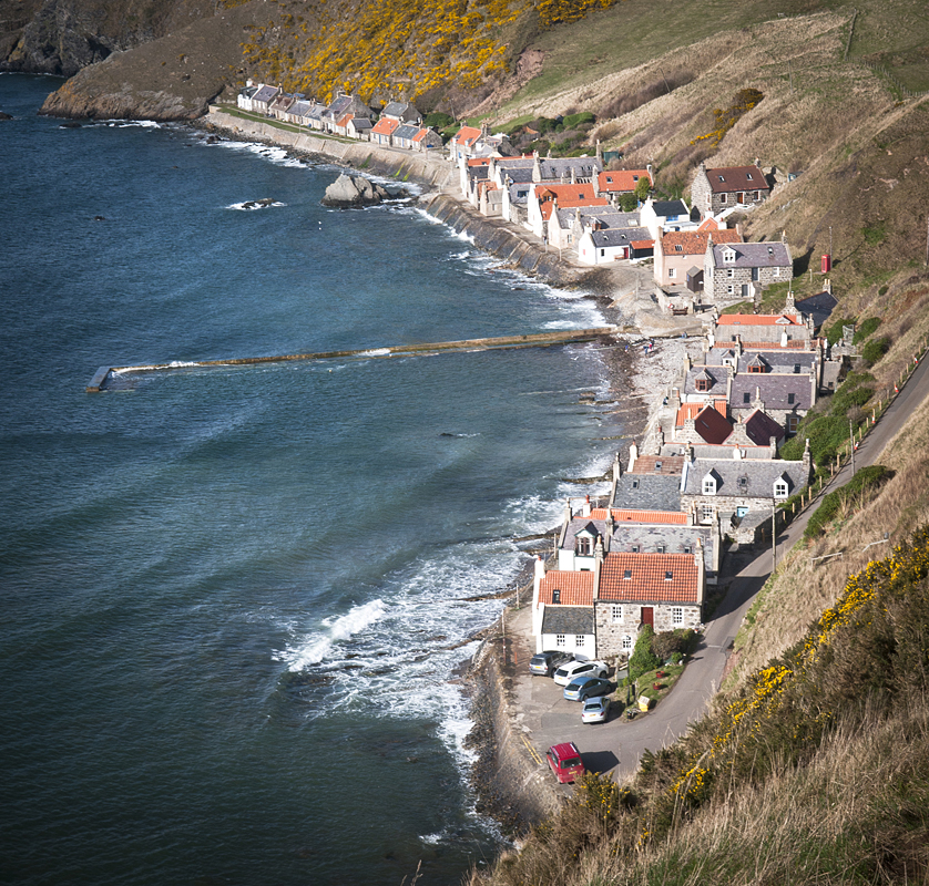 Around Scotland: CROVIE & GARDENSTOWN