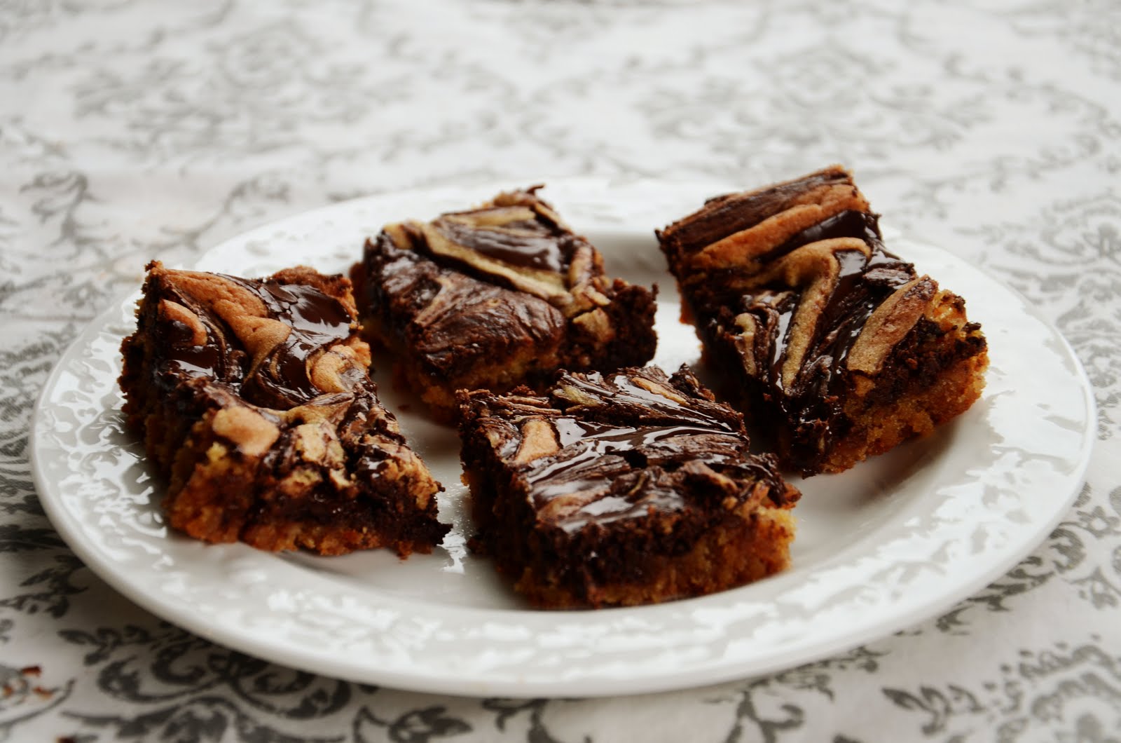 p.s.♡: tasty tuesday: peanut butter swirl bars