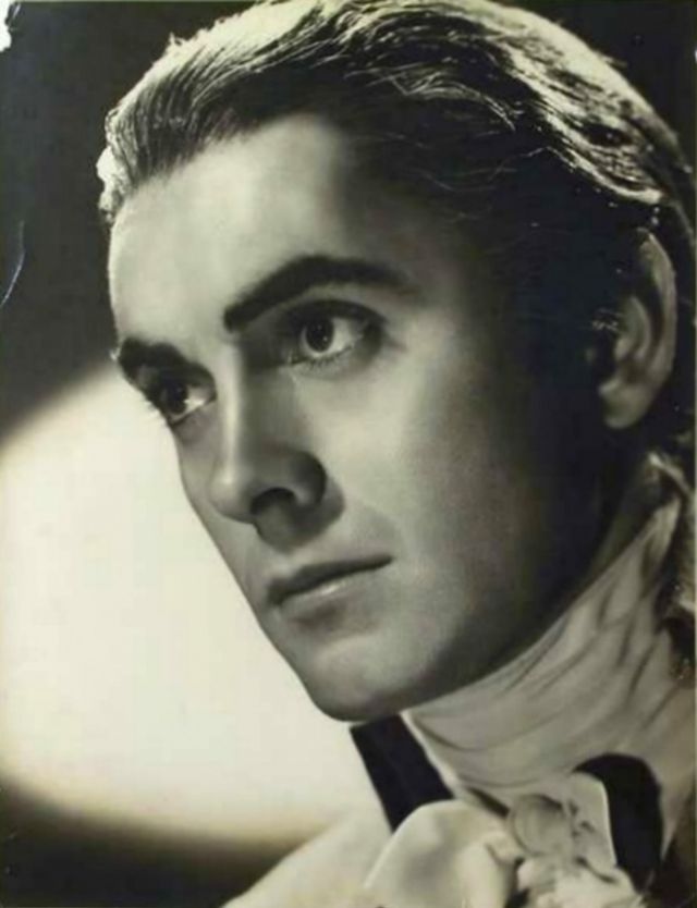 "Romantic Man" of Hollywood: 40 Fabulous Photos of Tyrone Power From ...