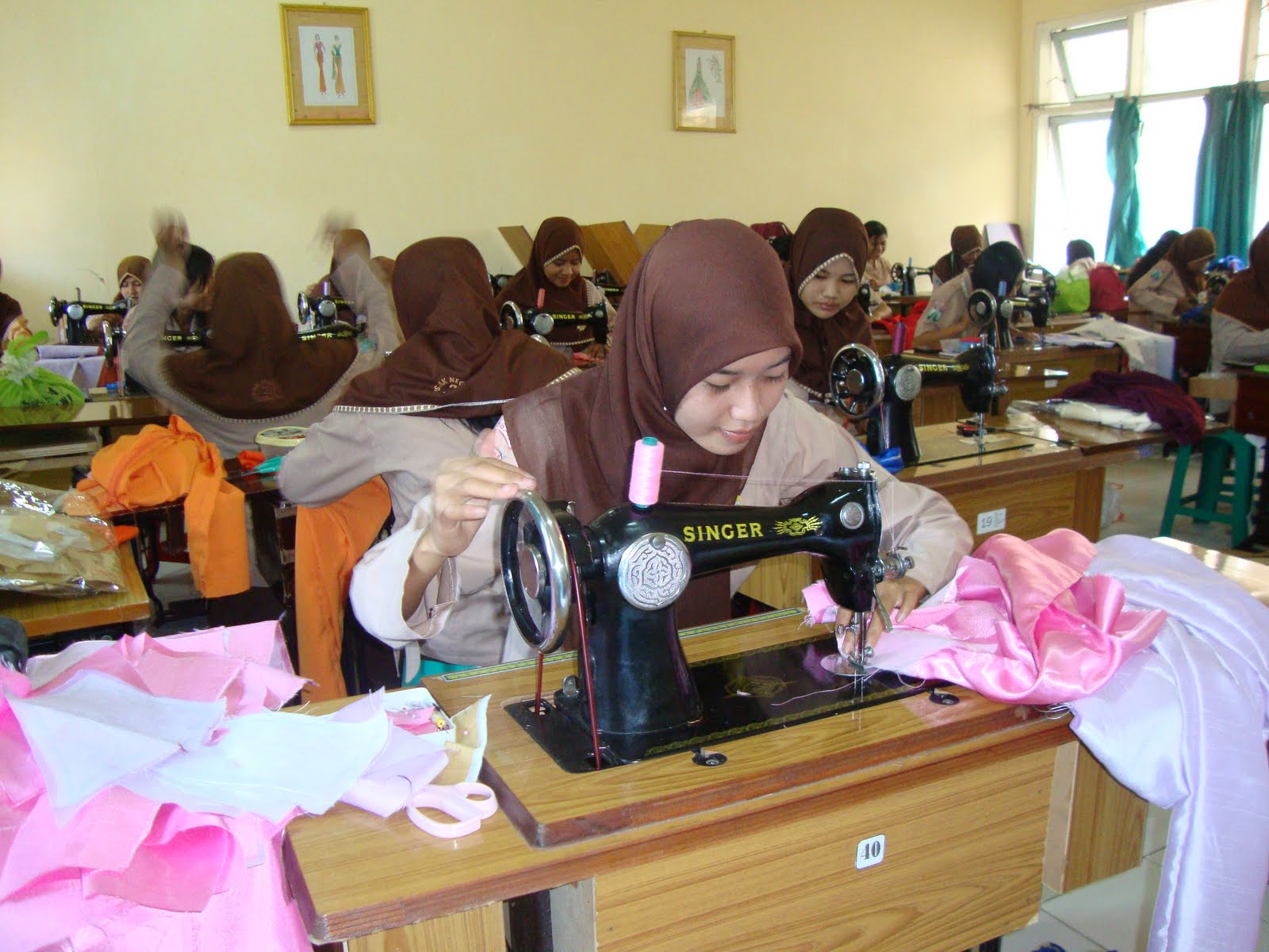 TATA BUSANA SMK NEGERI 2 TUBAN