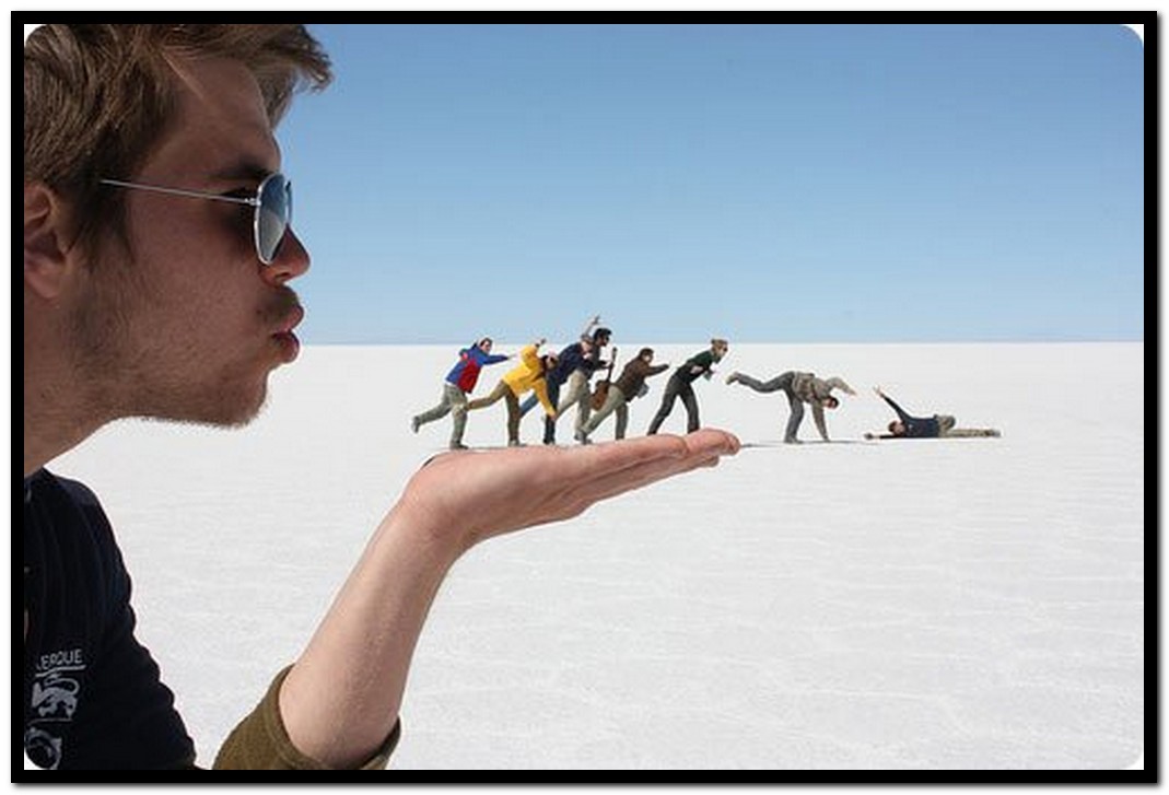 Chuck's Fun Page 2: Crazy juxtaposition - 50 images