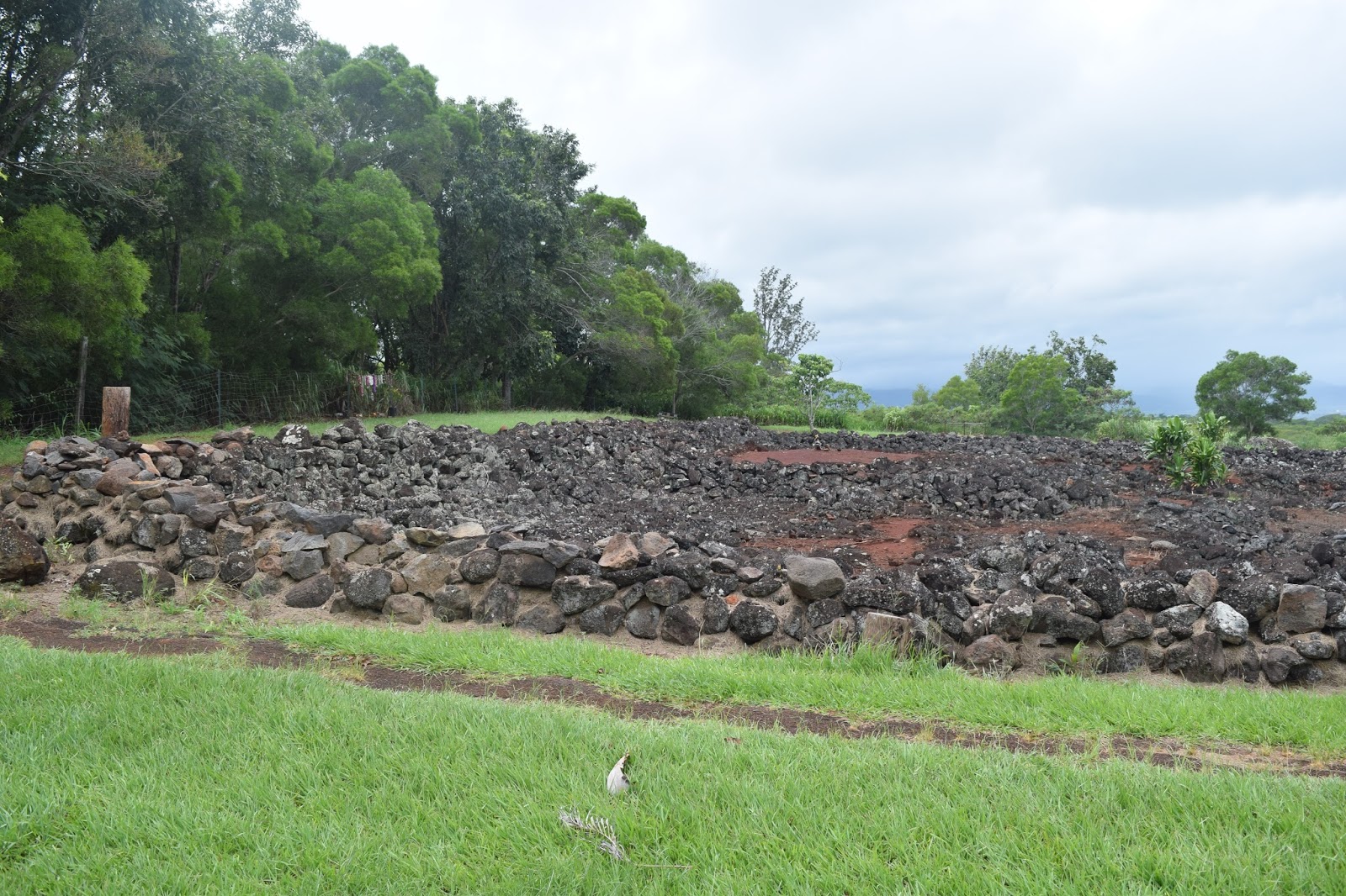 Hiking In Hawaii: Pu’u O Mahuka Heiau State Monument | Oahu, Hawaii