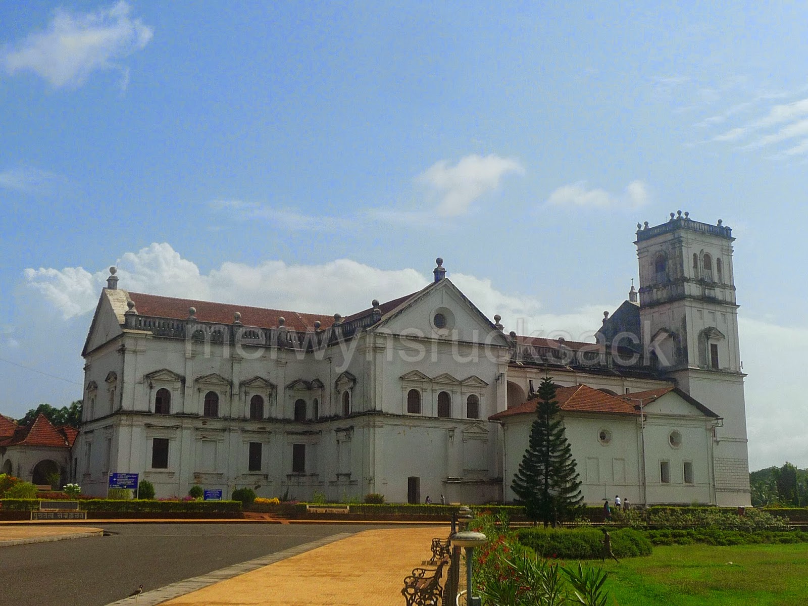 Goa - Se Cathedral in Old Goa | The journey of a thousand miles begins ...