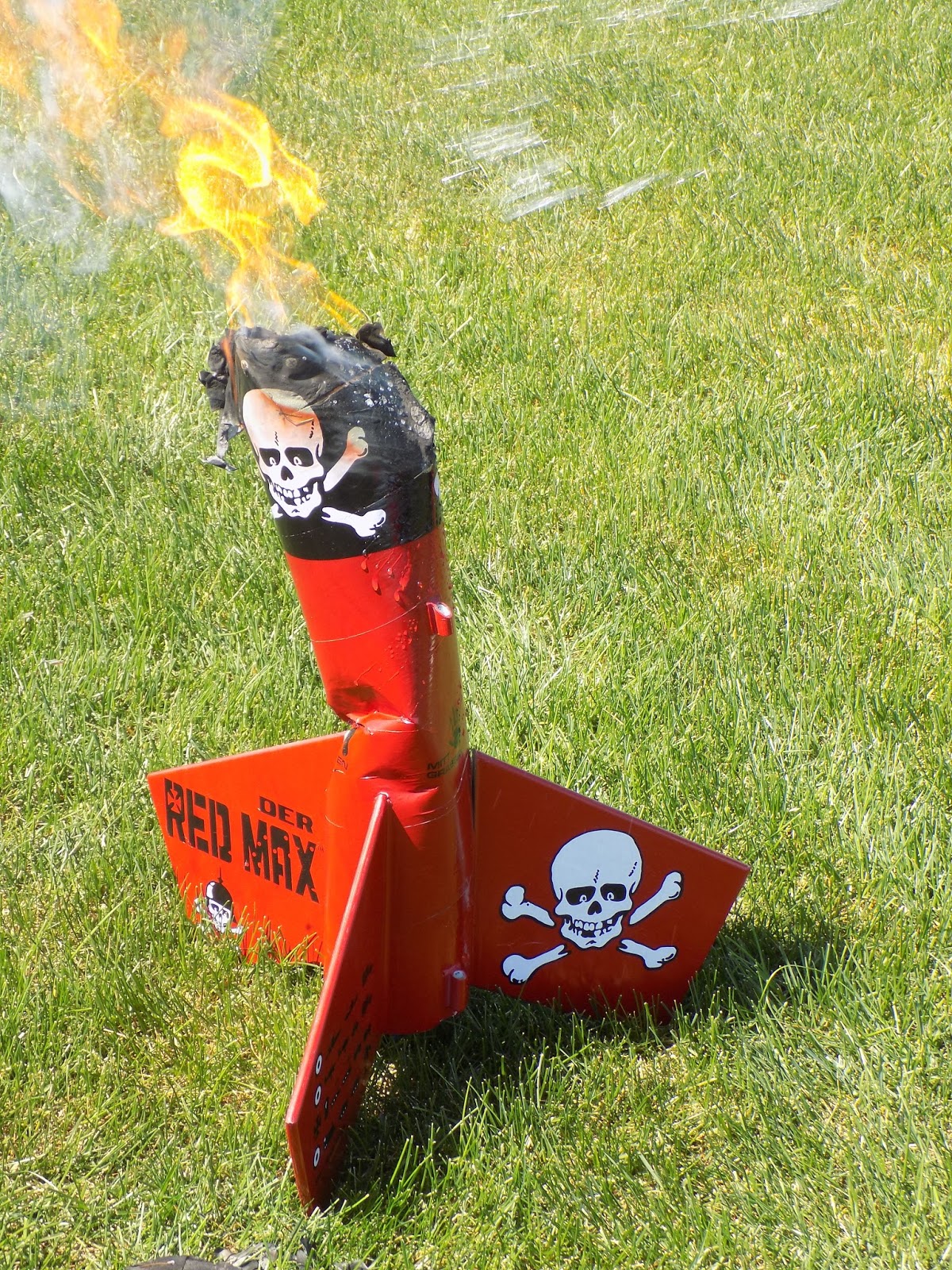 The Rocket N00b: Mega Der Red Max CATO