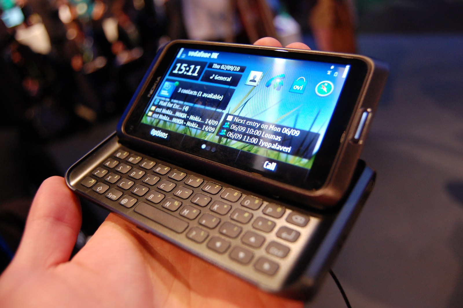 Cool Stuff: Nokia E7