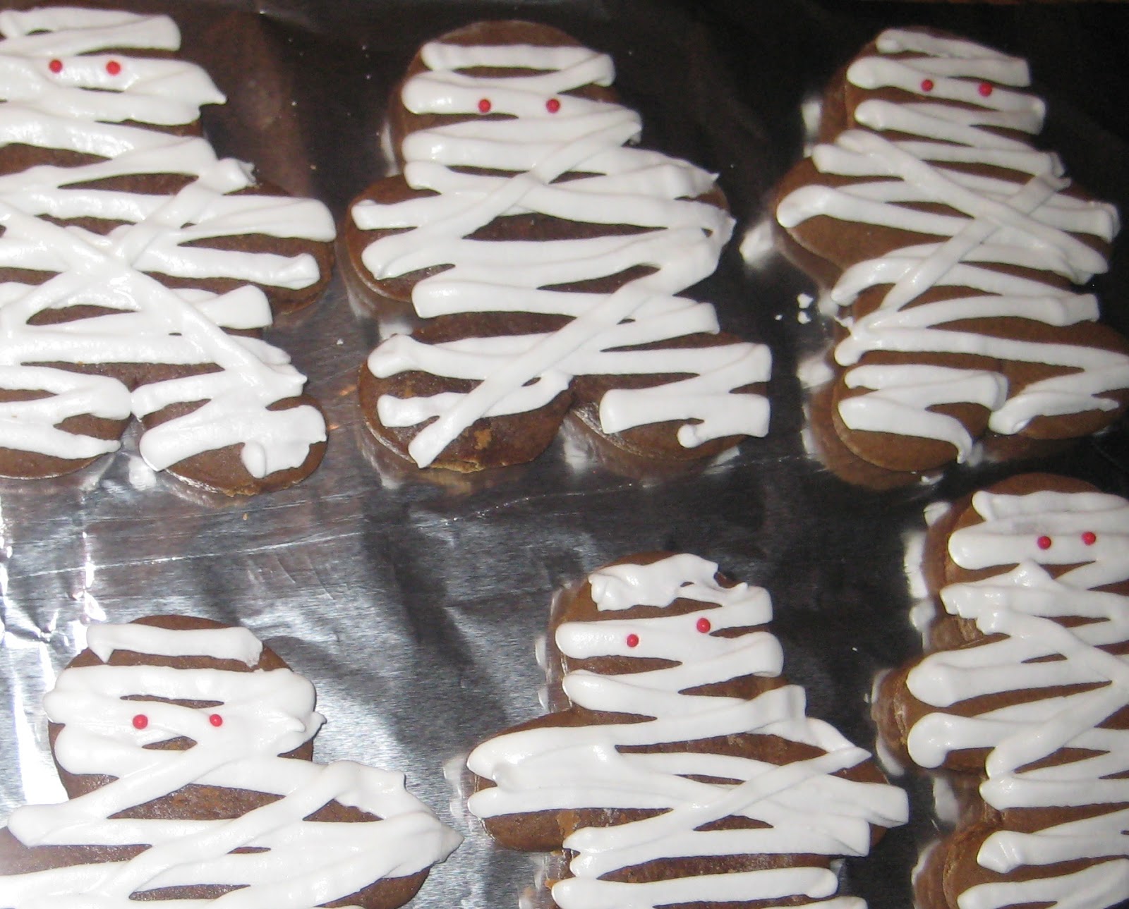 Meg vs. The House: Meg vs. Halloween: Gingerbread Mummies!