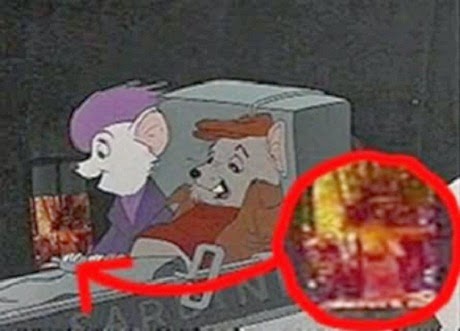 Book : Disney Easter Eggs