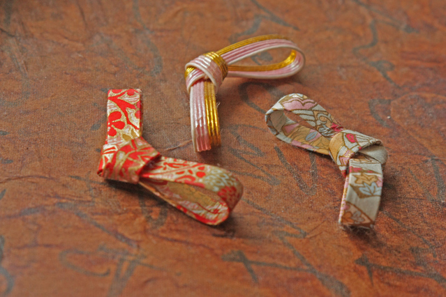 Japanese chopstick manners / Hashi-oki / Cute chopstick holders