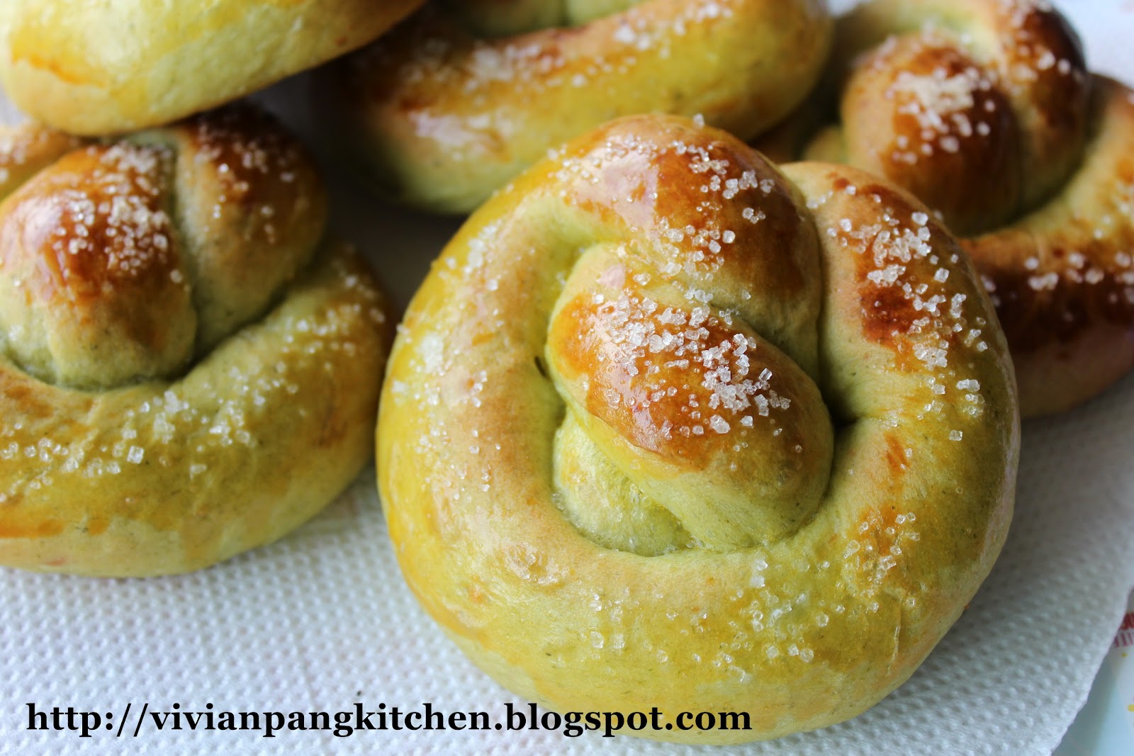 Vivian Pang Kitchen: Green Pretzel/ Straight Dough Method