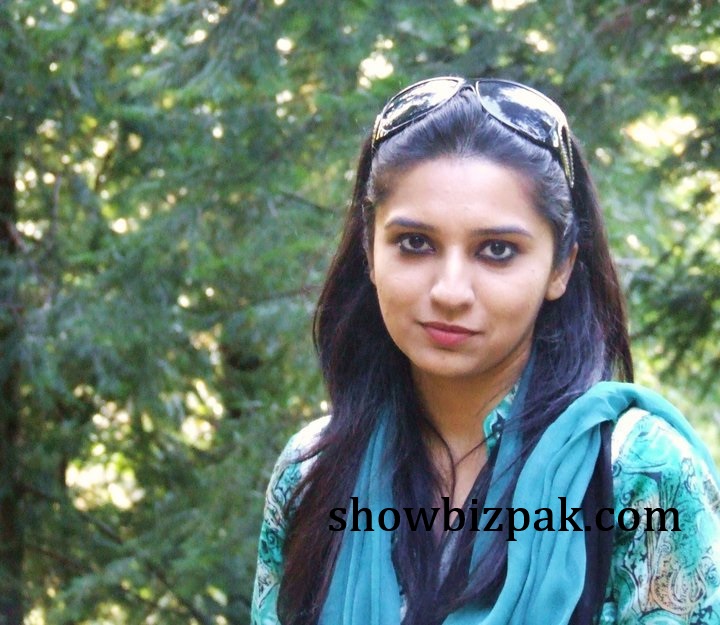 Pakistani Showbiz : Maria Memon