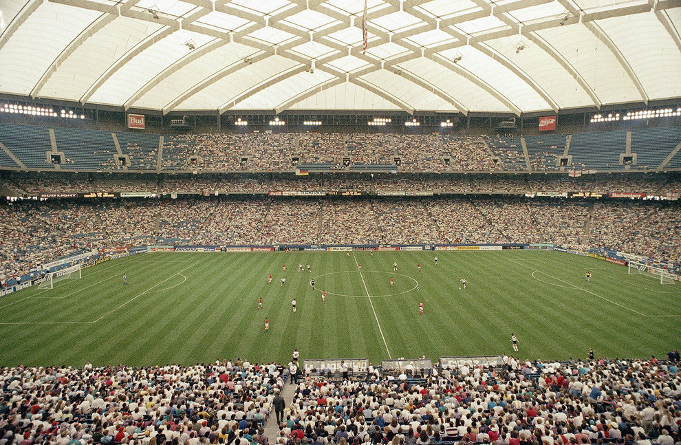 Haunting Photos From The Pontiac Silverdome Stadium (20 Pics ...