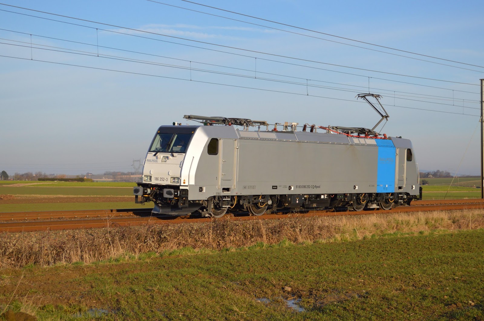 LA PASSION DU TRAIN: Traxx BR 186 Railpool , après la 253, voici la 252 ...