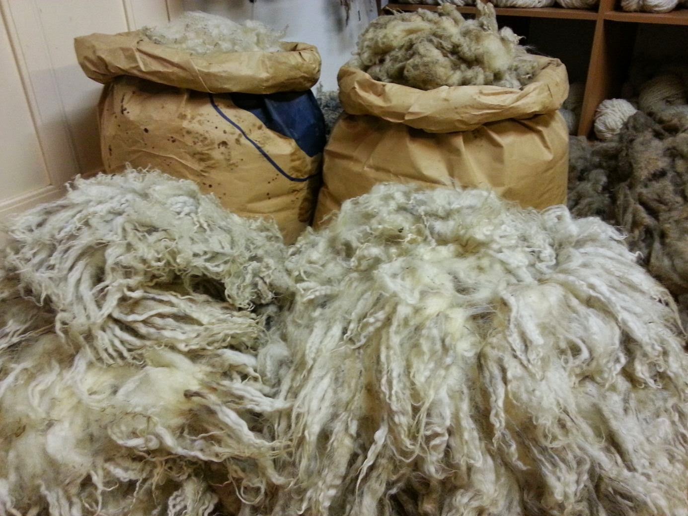 MJ: Niet alle garen is wol.......of het nu gebreid is of gebreejen....