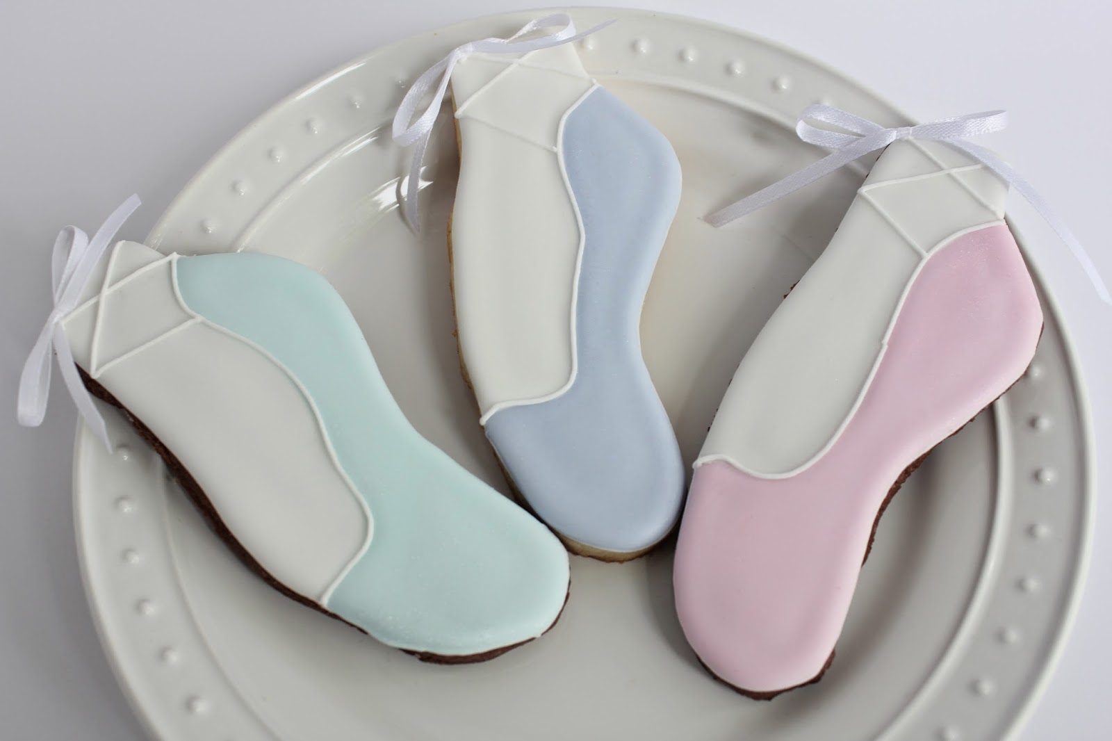 Sugar Bea's Blog: Ballet Cookies {tutus and slippers}