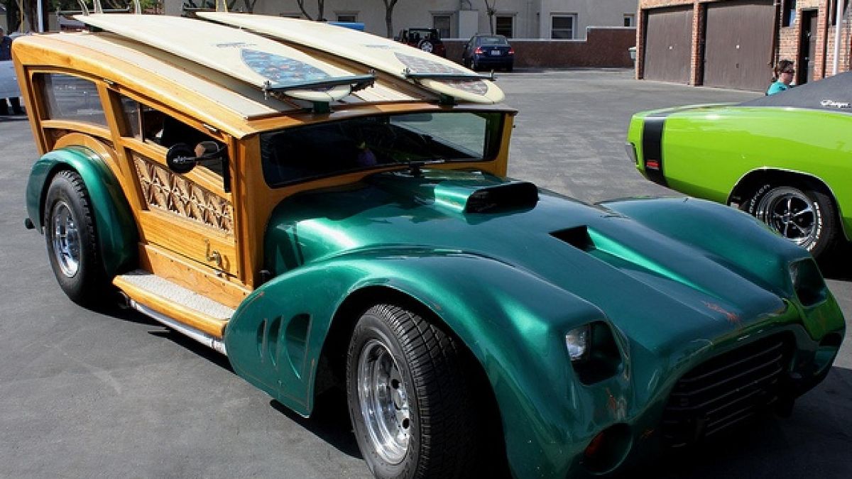 20 of the Coolest Vintage Surf Wagons ~ Vintage Everyday