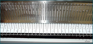 Slisen's Happy Place: DIY Cast On Comb for Singer/Studio/Silver Reed ...