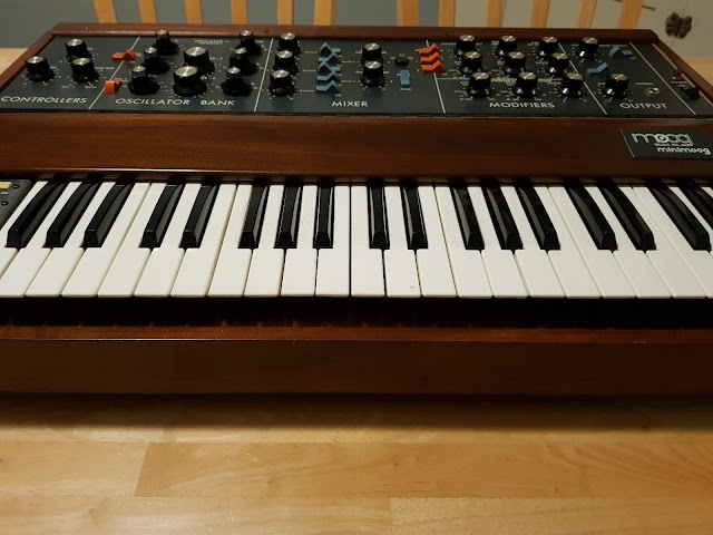 MATRIXSYNTH: Moog Minimoog D 1970s vintage Keyboard Synthesizer SN 1833
