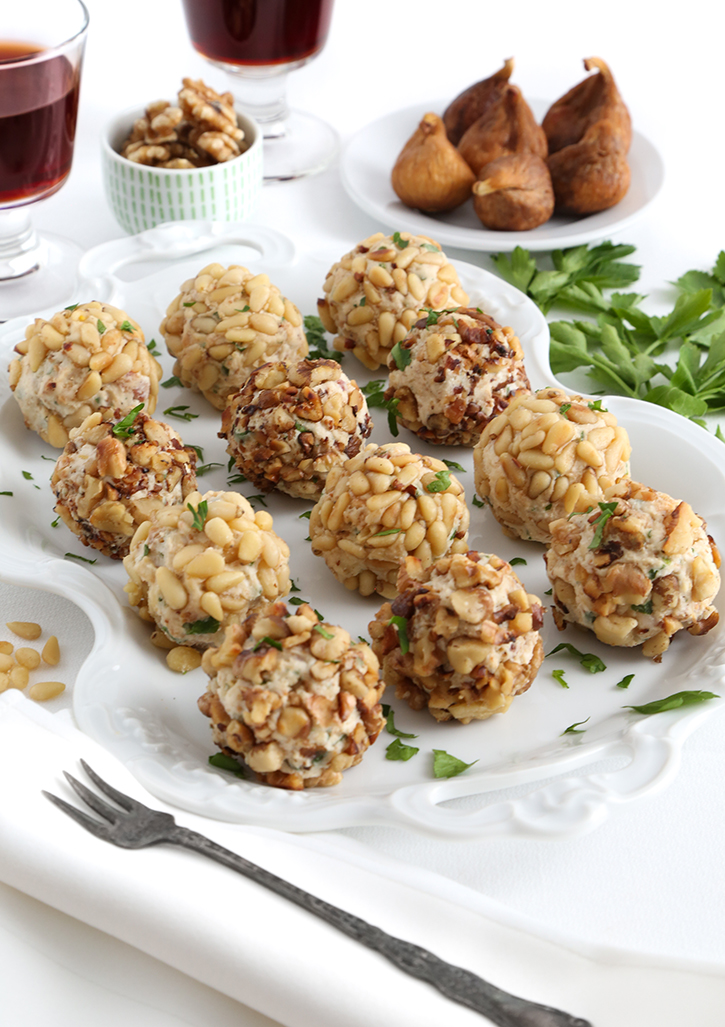 Mediterranean Cheese Ball Bites | Sprinkle Bakes