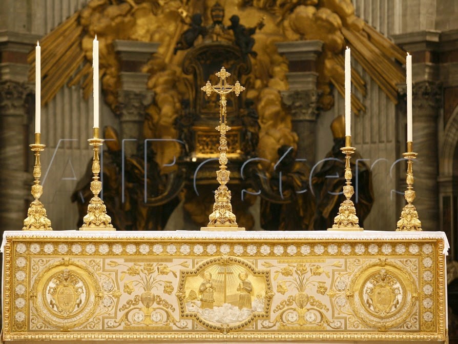Where Heaven and Earth Meet: The Altar Frontal : 1