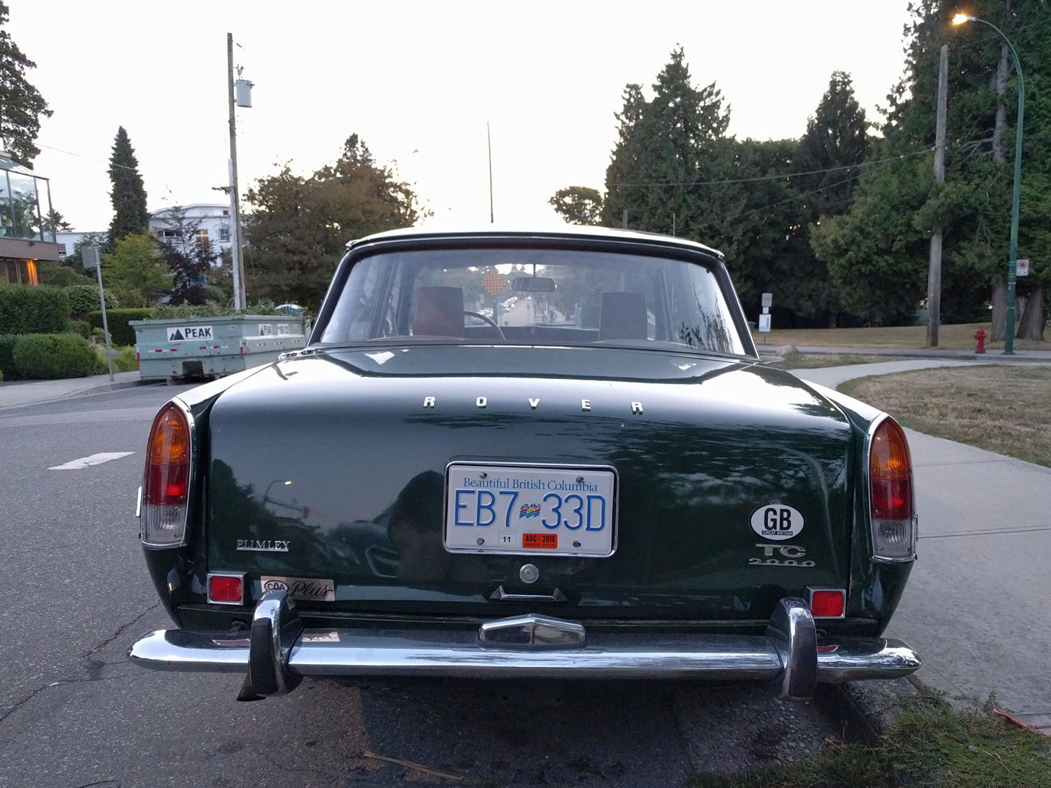 Old Parked Cars Vancouver: 1970 Rover 2000 TC