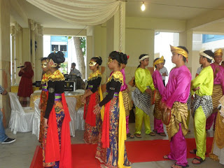 Jaja Abs♥: Kuda Kepang, Kompang and Bali Dance (Tahana Suria and Tiara ...