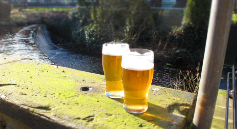 Oneupmanship Journal: Casketeers, Transpennine Ale Trail.